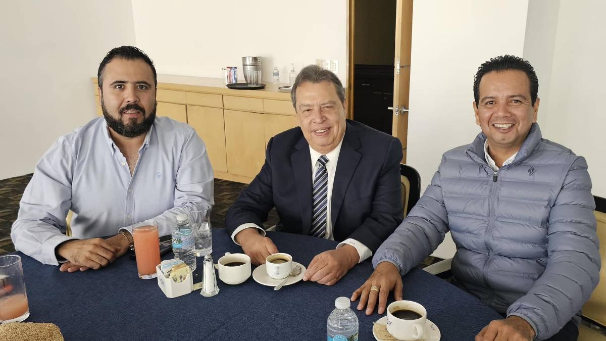 Pese apoyo a Yoshio, se reúne Ángel Aguirre con Carlos Granda – Bajo ...