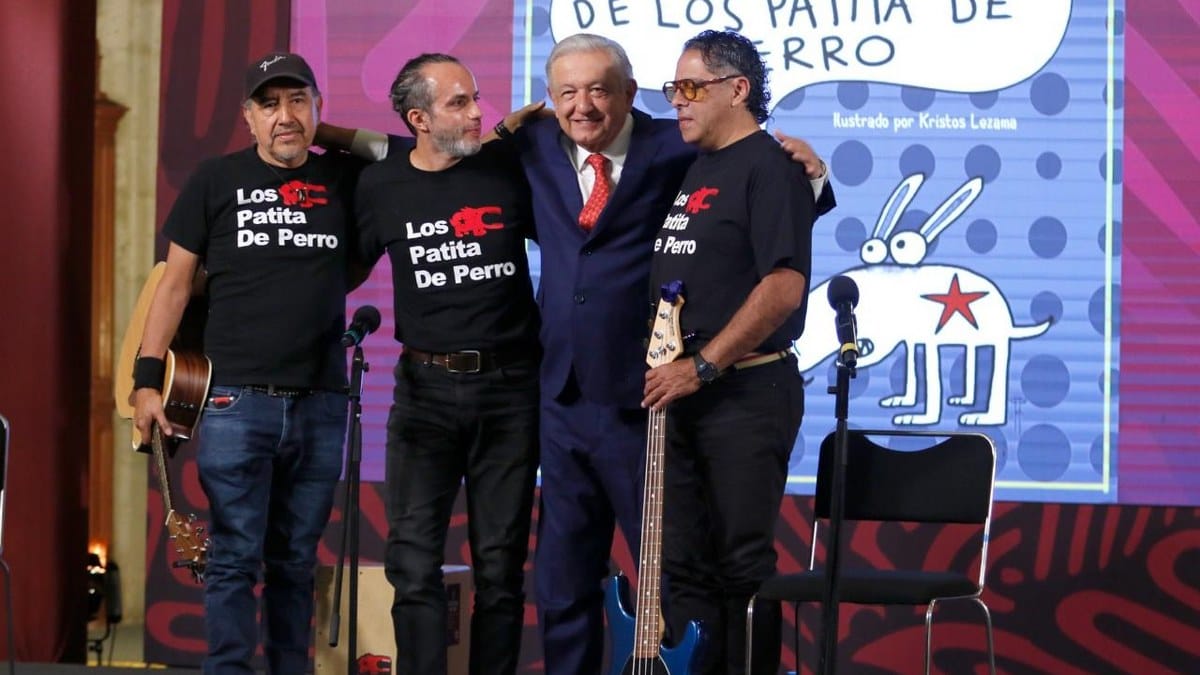 ‘Los Patita de Perro’ en la mañanera con AMLO; tocan rock para niñez ...